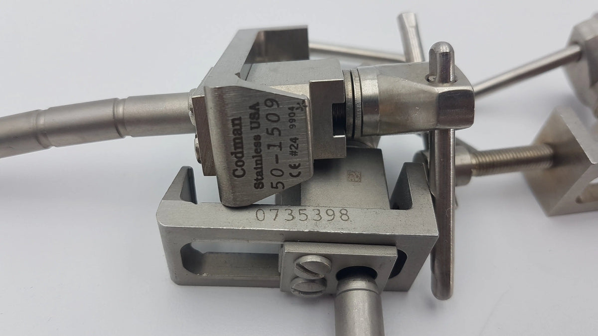 Codman Retractor Hand Rest 50-1512 This set includes: Aesculap FF270R ...