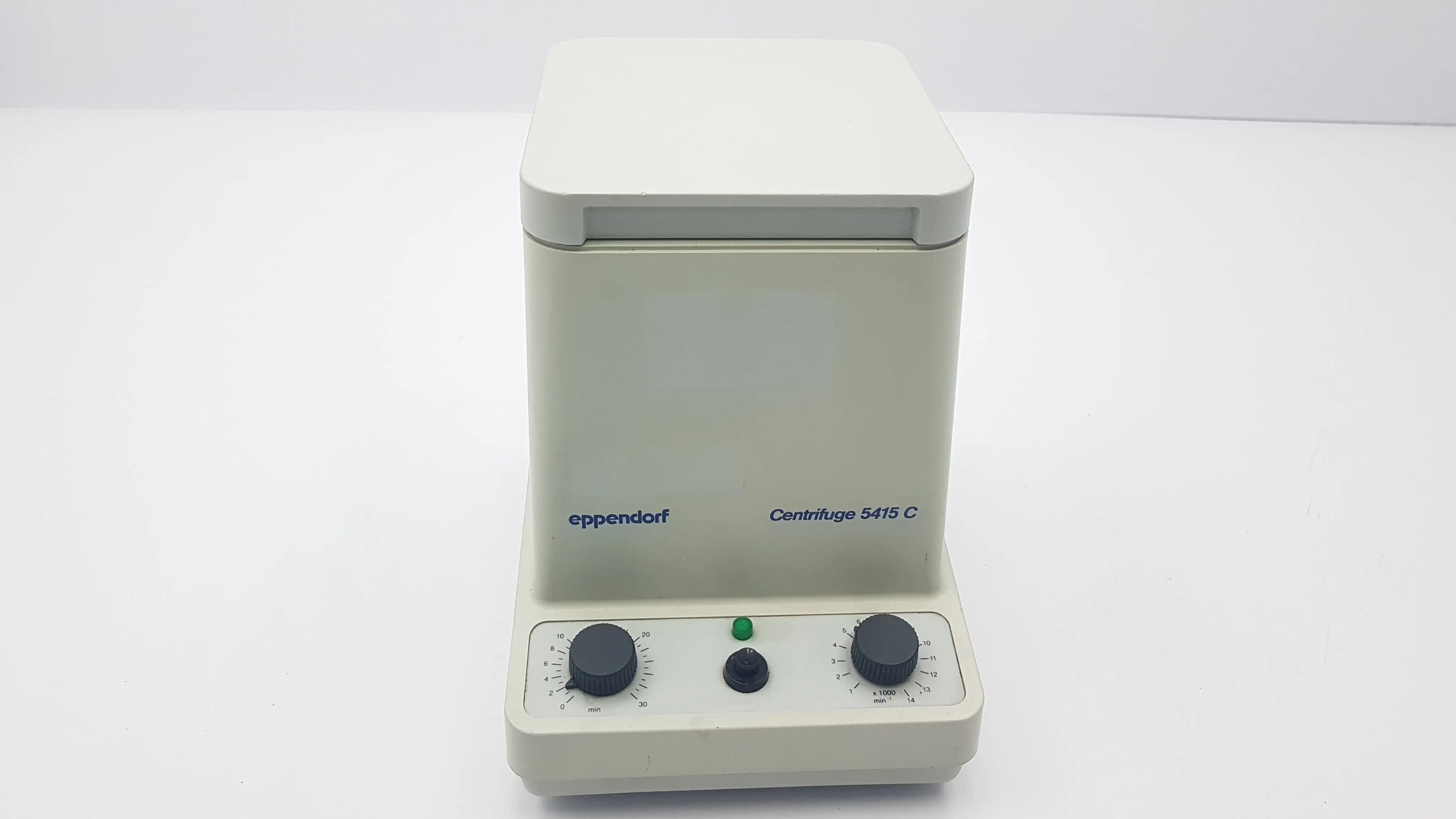 Eppendorf 5415C Analog Centrifuge with F45-18-11 Rotor – A Biomedical ...