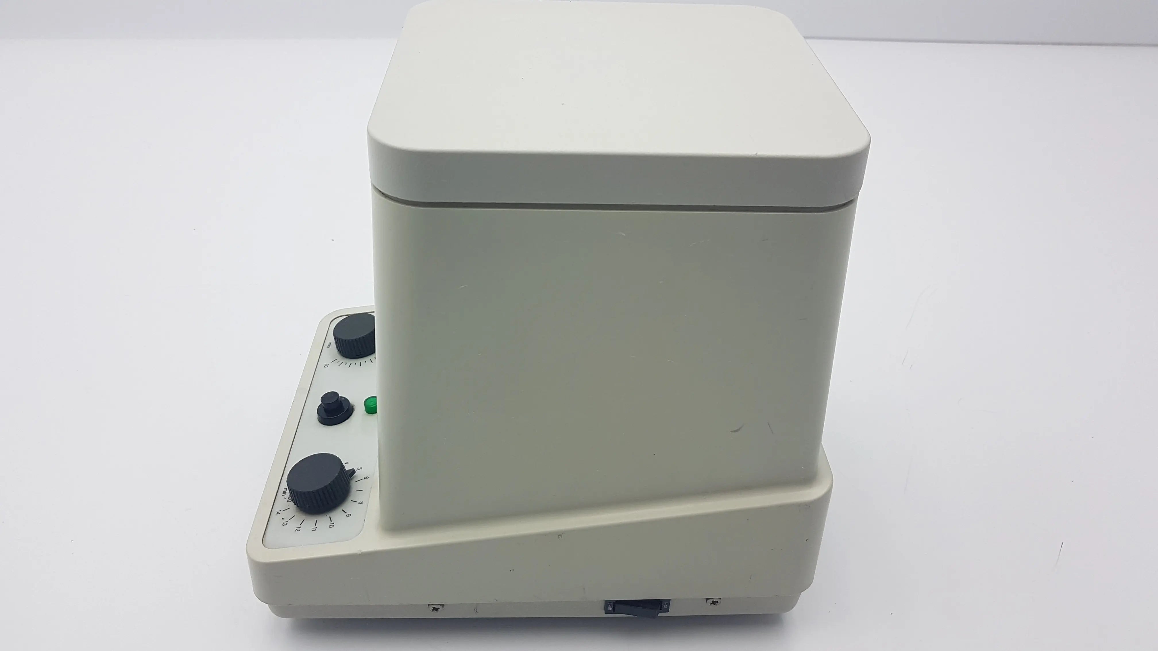 Eppendorf 5415C Analog Centrifuge with F45-18-11 Rotor – A Biomedical ...