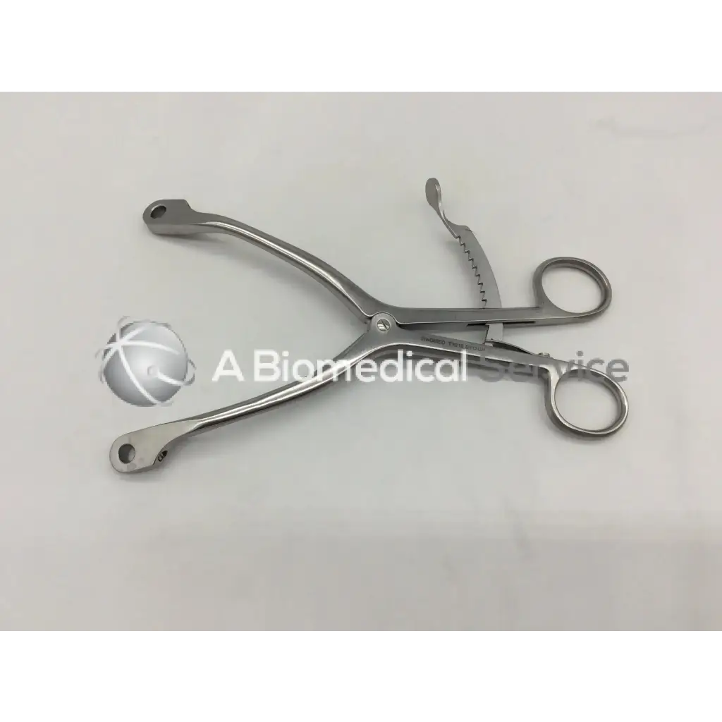 Innomed T1015 Kolbel Self-Retaining Glenoid Retractors - A Biomedical ...